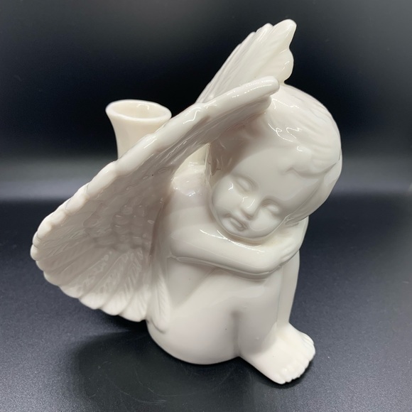 Vintage Unmarked | Accents | Vintage Cherub Angel Figurine Bud Vase ...